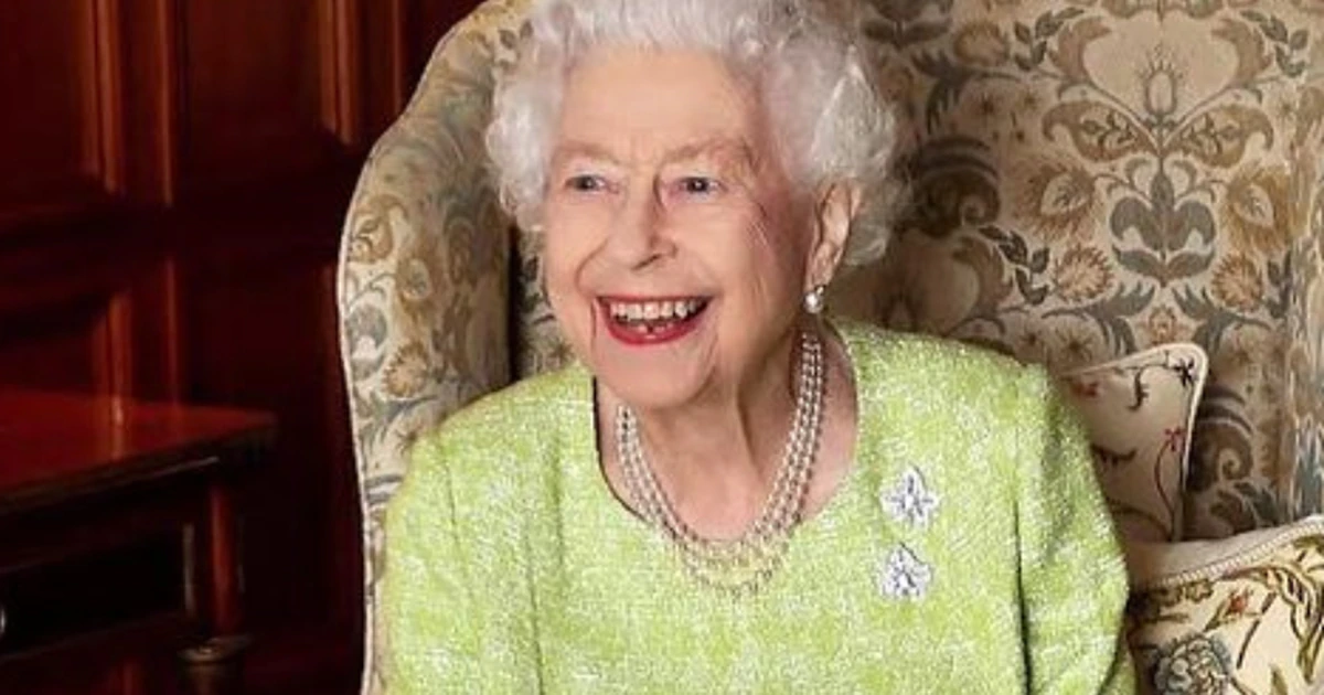 The truth behind the Queen's decision not to live in Buckingham